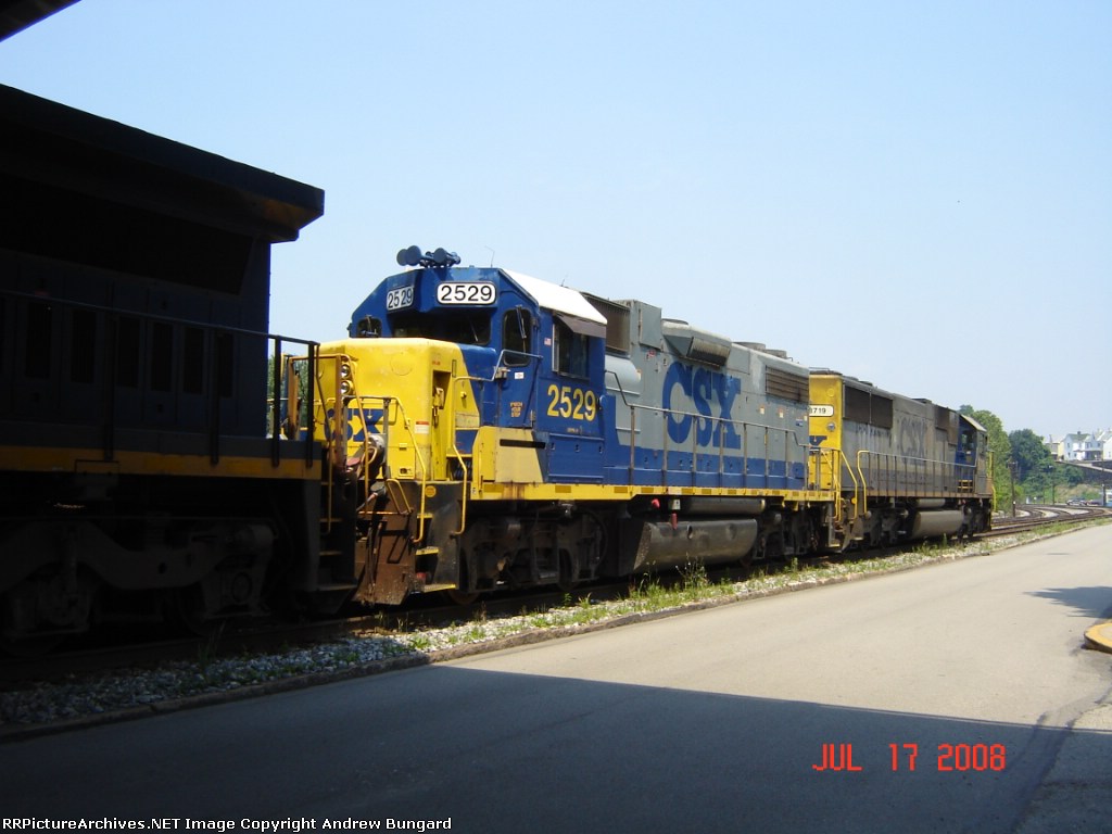 CSX 2529 GE GP38-2 July 17, 2008